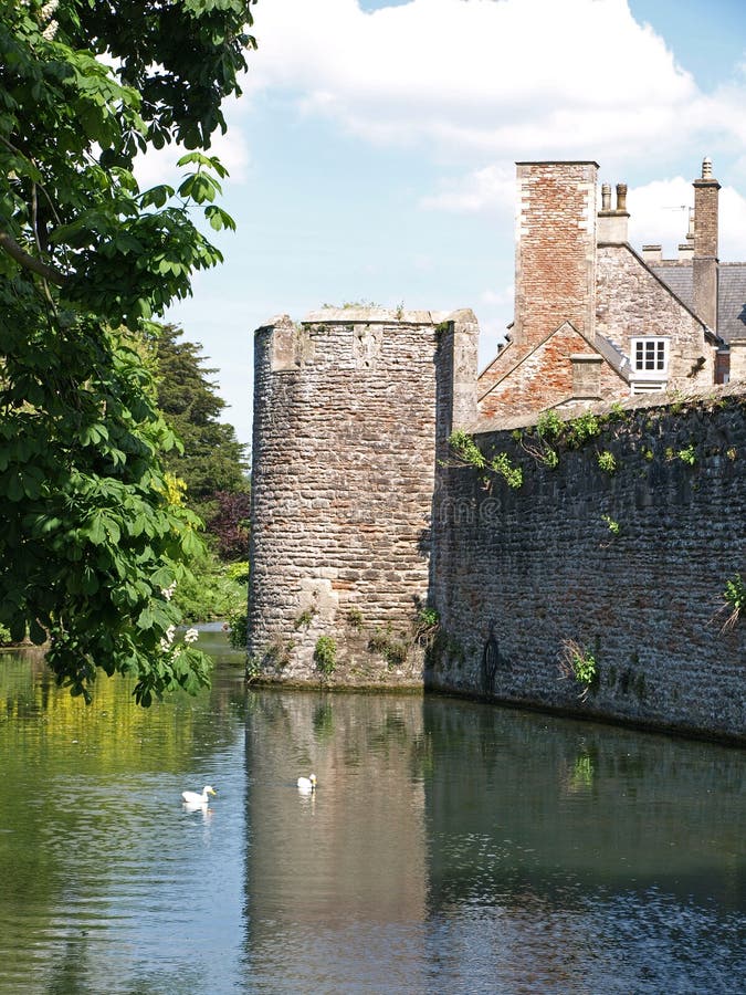Bishops Palace Moat Well Somerset Stock Image - Image of inspirational ...