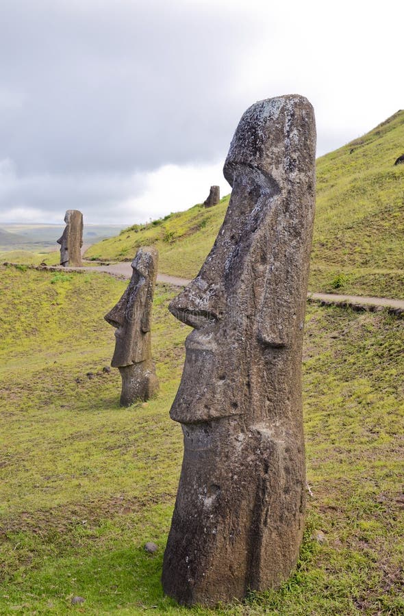 Moay imagen de archivo. Imagen de cielo, viejo, imagen - 46439463