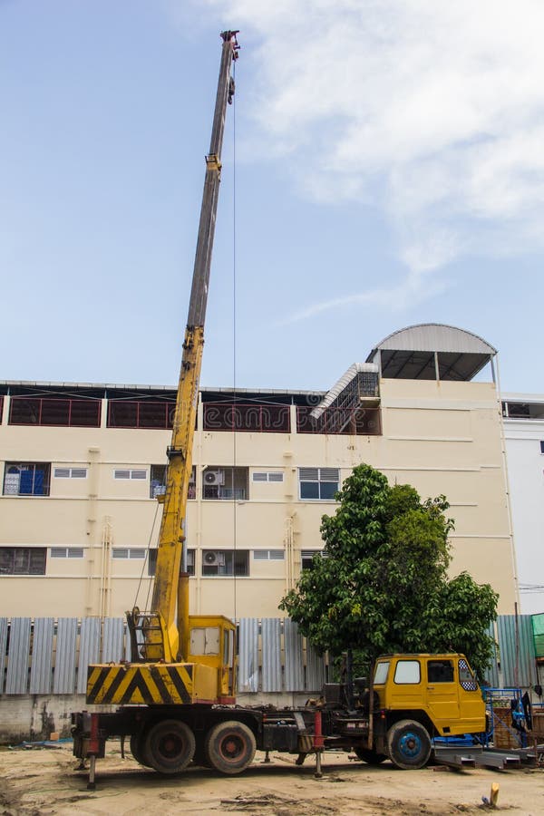 Mobil kran redaktionell arkivbild. Bild av autonom, bygger - 93258057