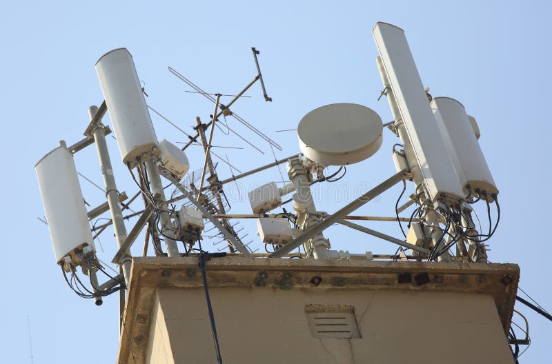 Gsm Mobile Antenna (antenne), Wireless Phone Pylon, Telecom Stock Image ...