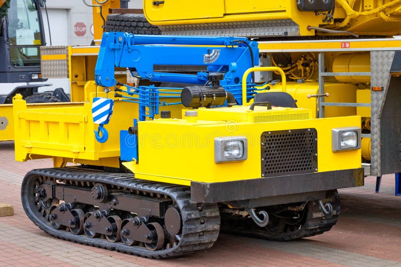 Mobile Construction Crane Yellow Blue Color with Telescopic Loading ...