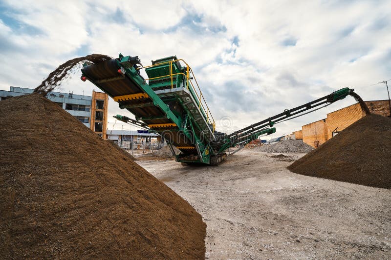 Construction Demolition Sorting Plant Stock Photos - Free & Royalty ...