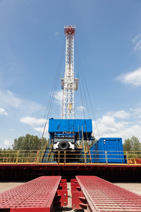 Mobile Drilling Rig Close-up. Drilling and Servicing Oil and Gas Wells ...