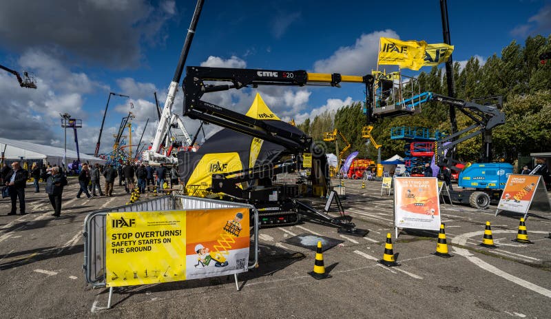 Mobile Elevating Work Platforms Stock Photos - Free & Royalty-Free ...