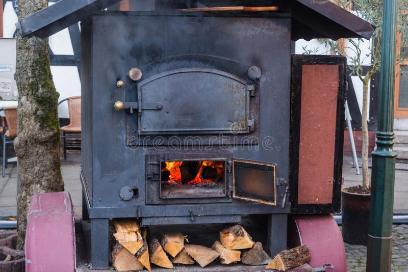 Mobile metal kitchen stove stock photo. Image of gulaschsuppe - 190759682