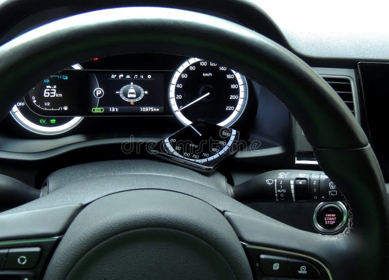 140 Compass Dashboard Car Stock Photos - Free & Royalty-Free Stock ...
