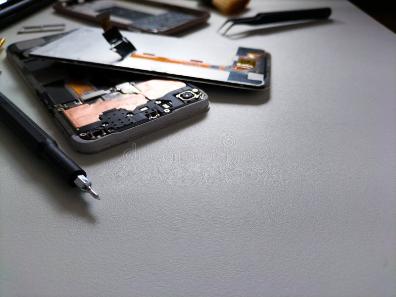 Mobile Phone Repair Setup Stock Photos - Free & Royalty-Free Stock ...