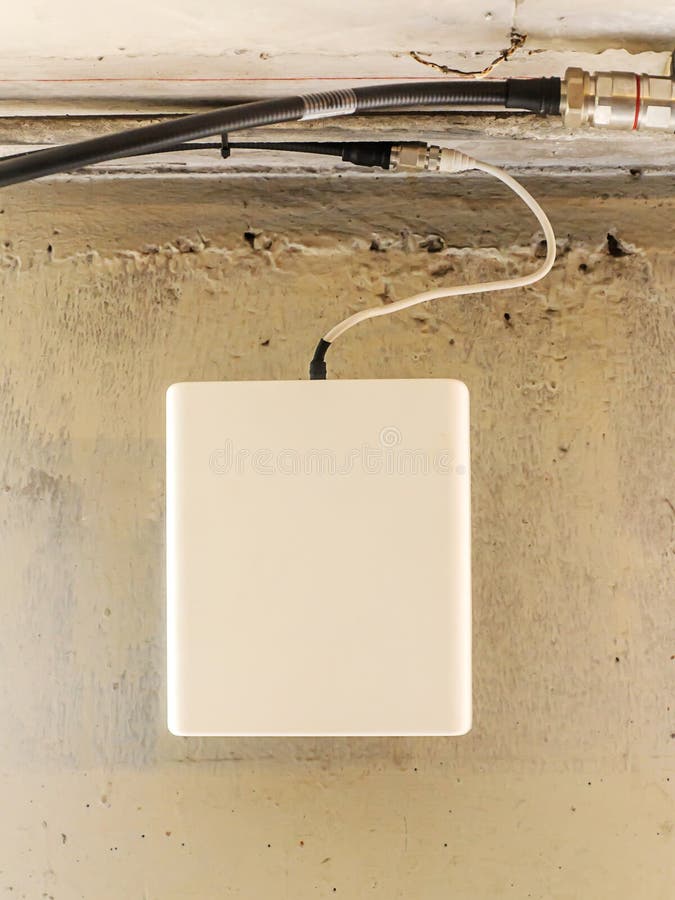 Mobile Phone Transmitter Antenna Stock Image - Image of equipment ...