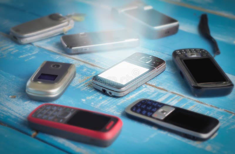 203 Pile Modern Mobile Phones Stock Photos - Free & Royalty-Free Stock ...
