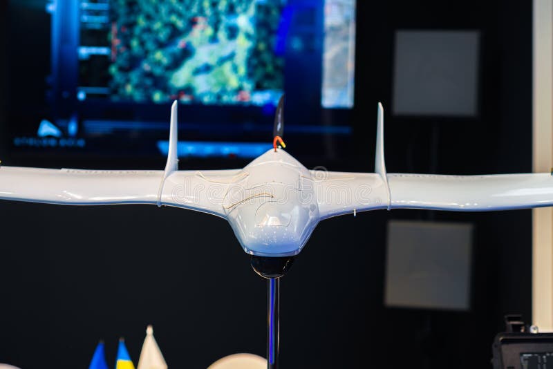 Mobile Unmanned Aerial Vehicle System for Observing Objects from the ...