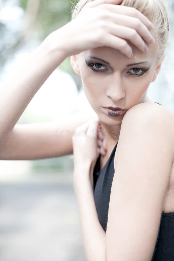 Modèle de charme photo stock. Image du modèle, beauté - 11938062