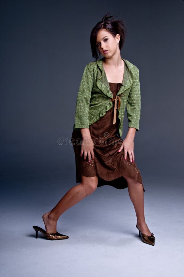 Fille d'adolescent de mode image stock. Image du modèle - 12985705