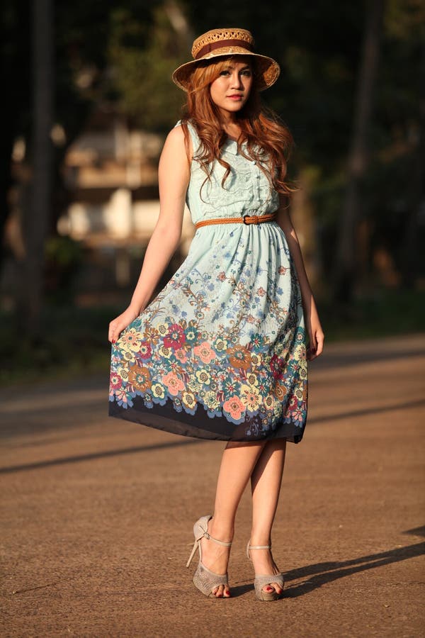 Model Dressing Vintage Style Stock Image - Image of makeup, beauty ...