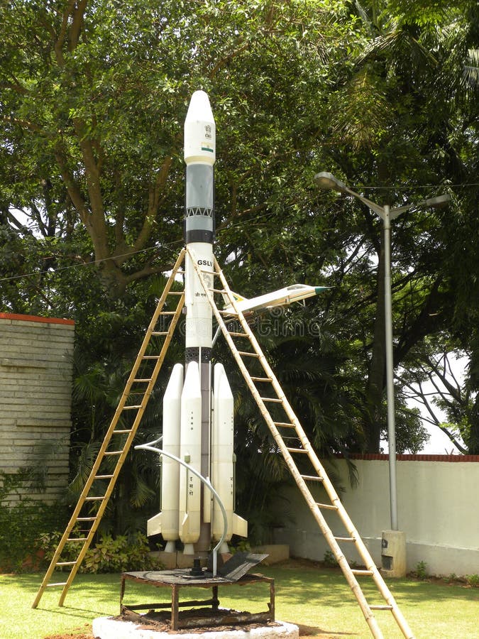 File:ISRO GSLV (Geostationary Satellite Launch Vehicle), 48% OFF