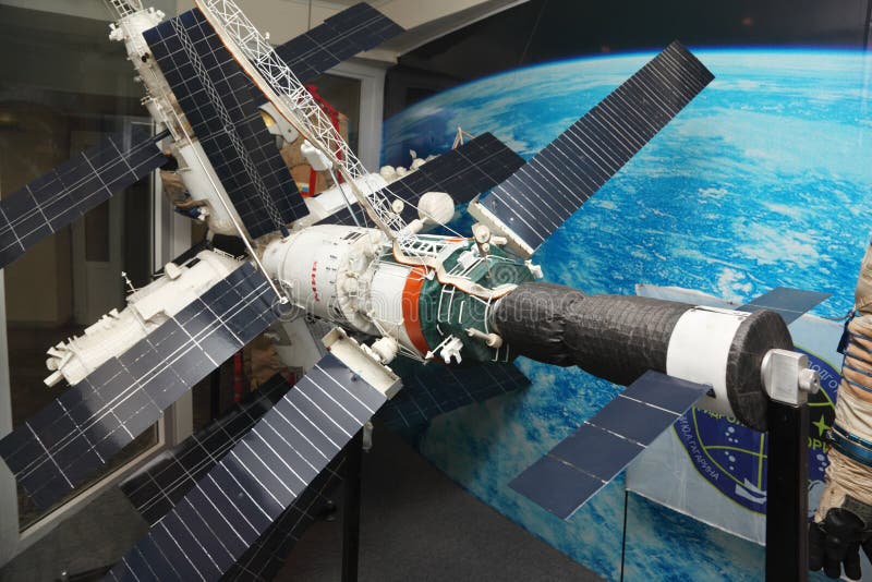 Model of Mir space station editorial photo. Image of model - 28153176