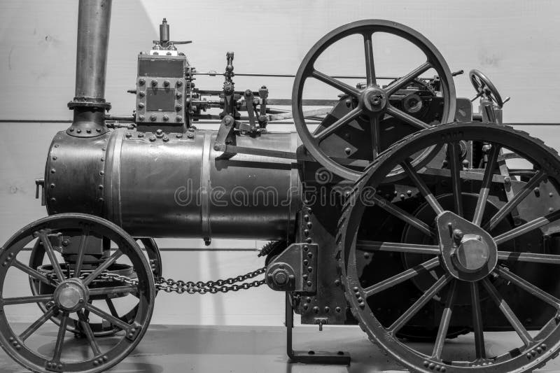 Model traction engine editorial photo. Image of side - 357770066