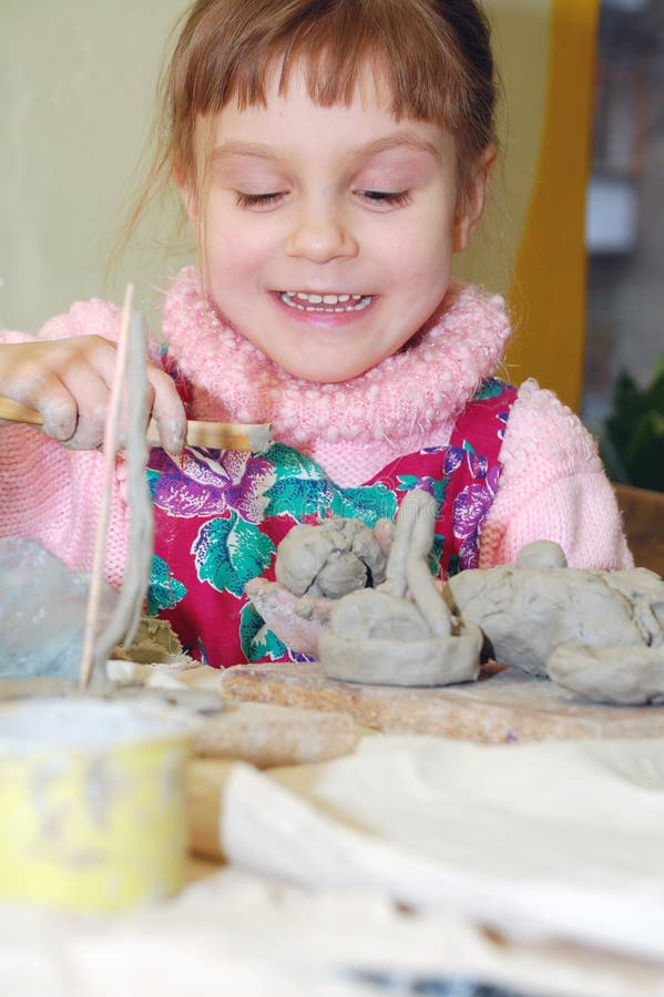 Modellering met Klei stock afbeelding. Image of ambacht - 8674001