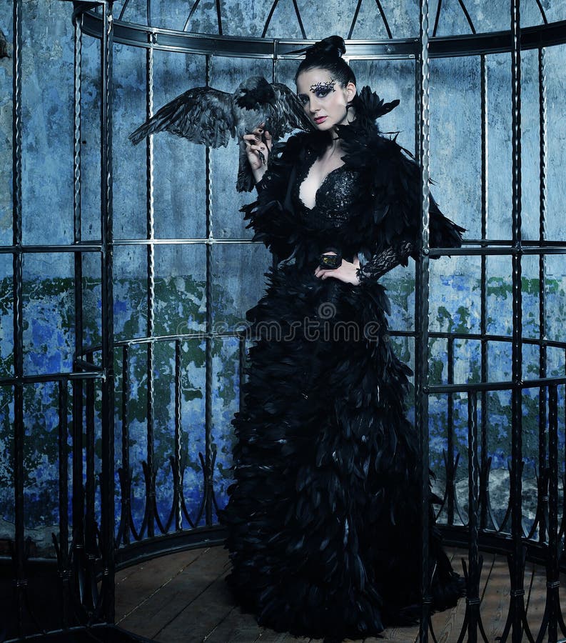 Modello Di Moda in Vestito Da Fantasia Fotografia Stock - Immagine di ...