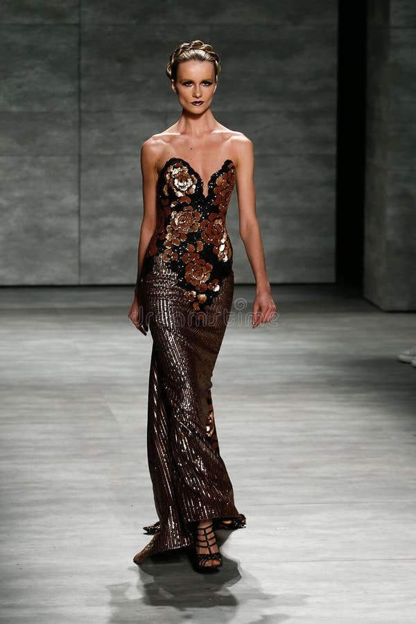 Modelo imagen de archivo editorial. Imagen de belleza - 37702934