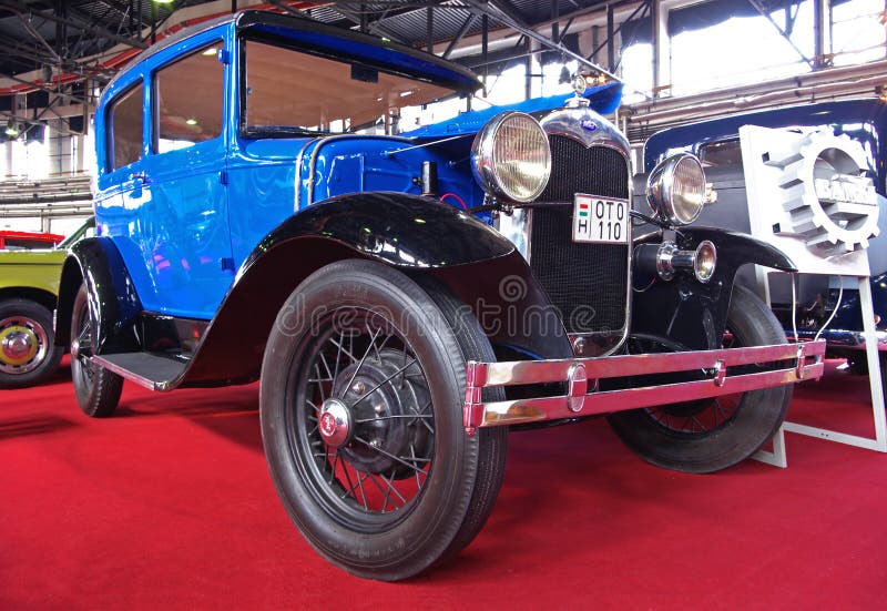 Modelo Azul De Ford a Del Veterano Imagen editorial - Imagen de modelo ...