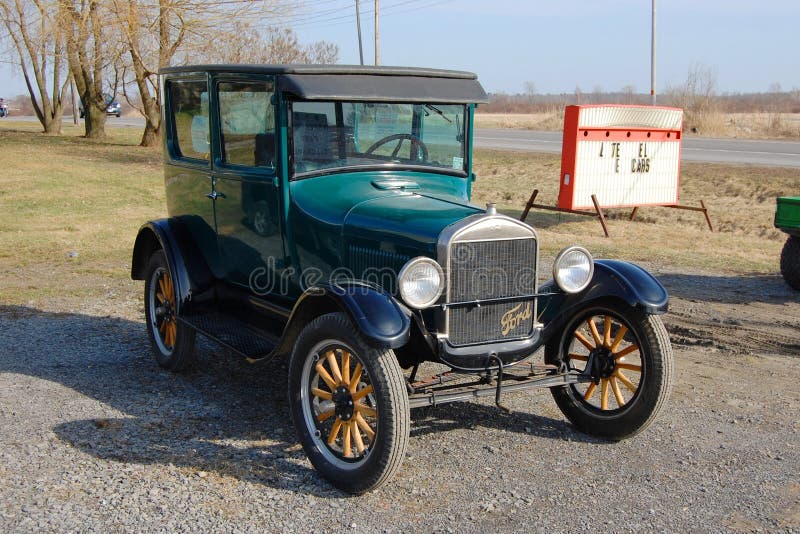 Modelo De Ford T Na Mostra De Carro Antigo Foto de Stock Editorial ...