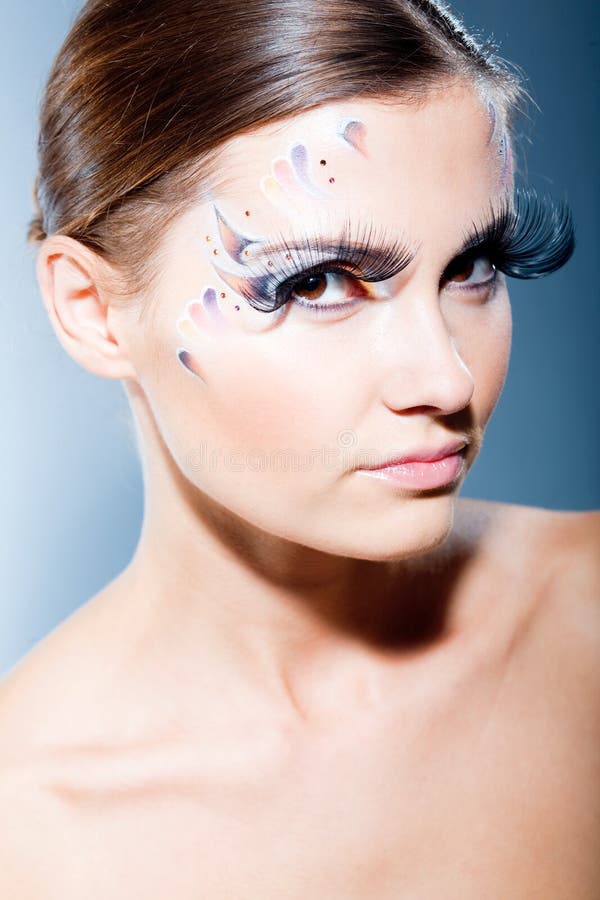 Modelo De Forma Com Arte Da Face Foto de Stock - Imagem de longo ...