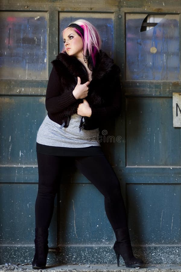 Modelo de manera punky foto de archivo. Imagen de modelo - 1764440