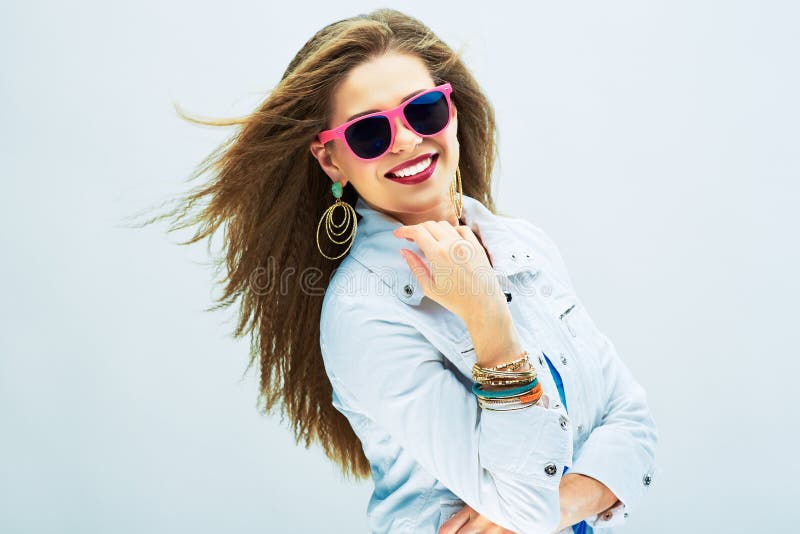 Modelo De Moda Sonriente En Estilo Funky Foto de archivo - Imagen de ...