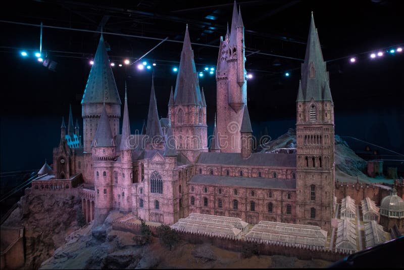 Modelo Del Castillo De Hogwarts Imagen de archivo editorial - Imagen de ...