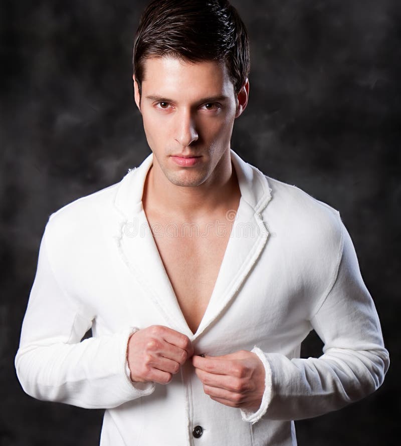 Modelo Profesional Joven Hermoso. Foto de archivo - Imagen de modelado ...