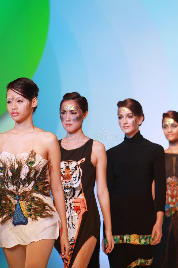 Models Walk the Runway Finale at the Fashion Show 27 Aug 2011 Editorial ...