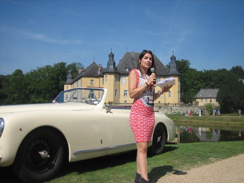 Moderatorin Julia Bauer foto editorial. Imagen de bauer - 57547041