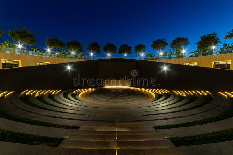 982 Modern Amphitheater Stage Stock Photos - Free & Royalty-Free Stock ...