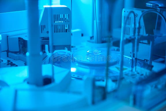 Modern Apparatus for Automatic Isolation of Nucleic Acids Stock Photo ...