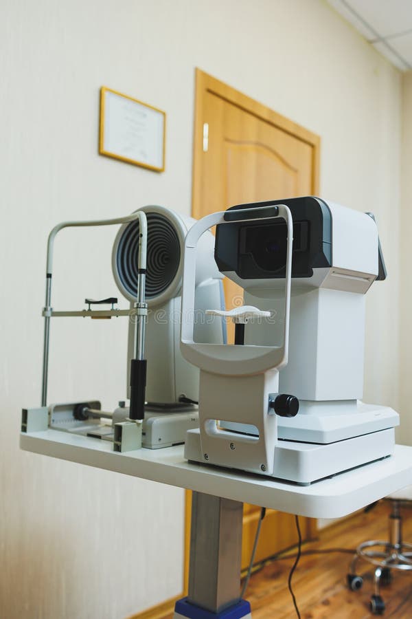 Modern Apparatus for Checking Vision during Ophthalmic Treatment Stock ...