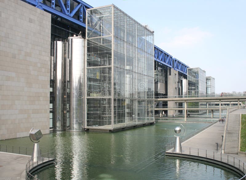 Modern architecture editorial photography. Image of reflection - 2650567