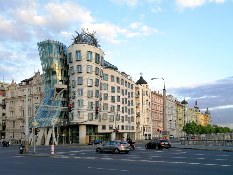 Dancing House Building in Prague, Czech Republic Editorial Photography ...