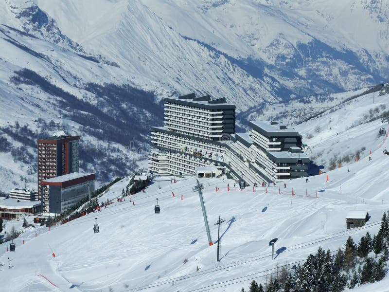 Centre of Les Menuires stock photo. Image of hotel, church - 17012500