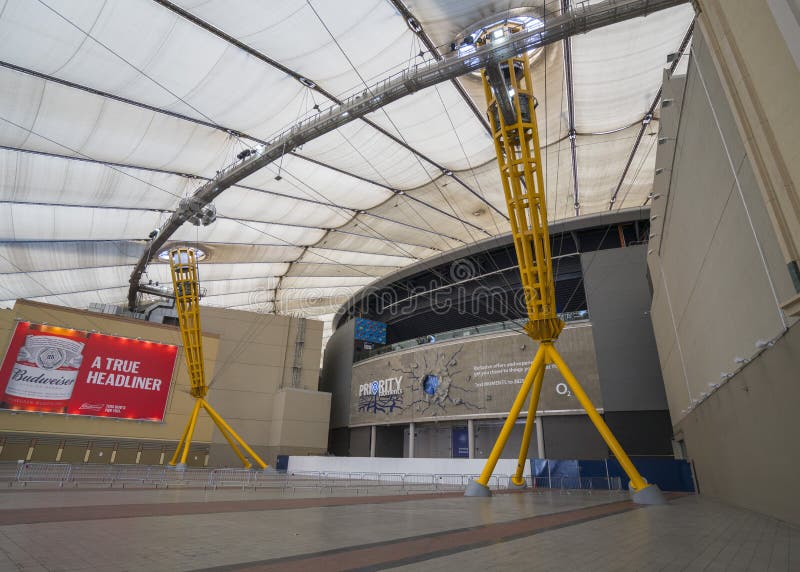 Modern Architecture at the O2 London - LONDON, ENGLAND - SEPTEMBER 14 ...