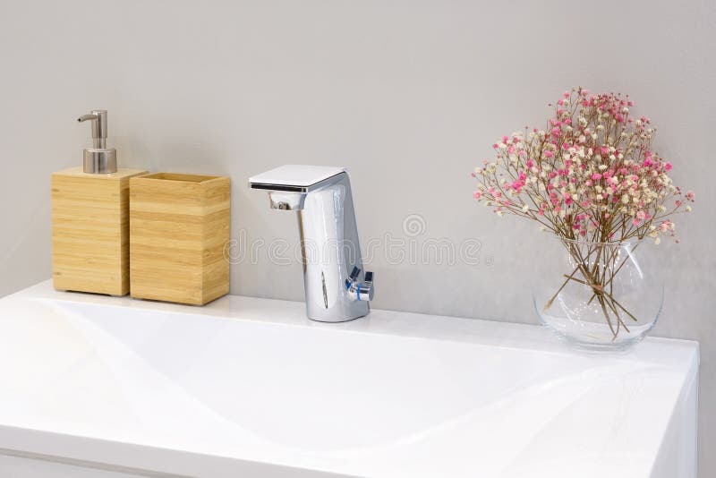 Modern Bathroom Interior, Clean Bright Stylish Designer Modern Bathroom ...