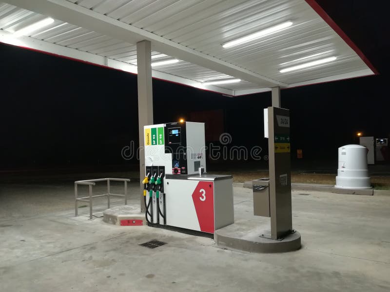 Benzinestation pomp stock foto. Image of diesel, aardolie - 98977610