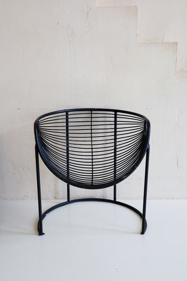 Modern Black Wire Basket with Curved Design for Home Decor and Storage ...