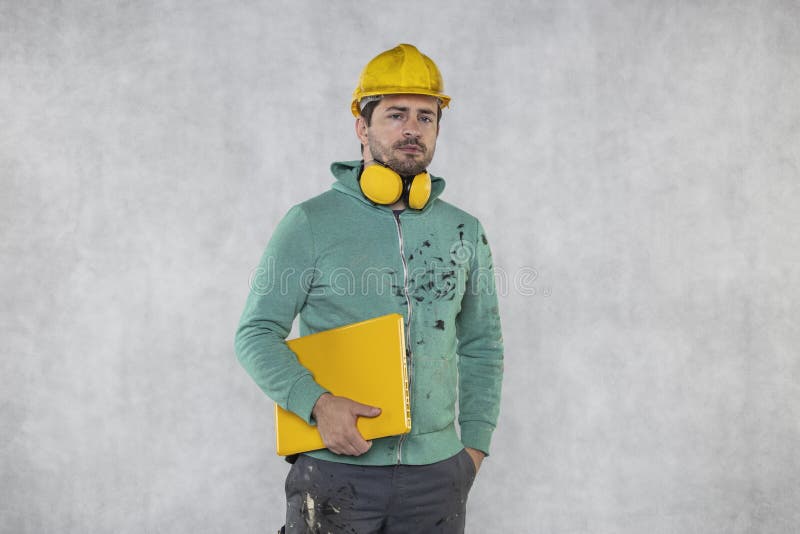 Modern Building Supervisor Keeps the Computer in His Hands, Technology ...