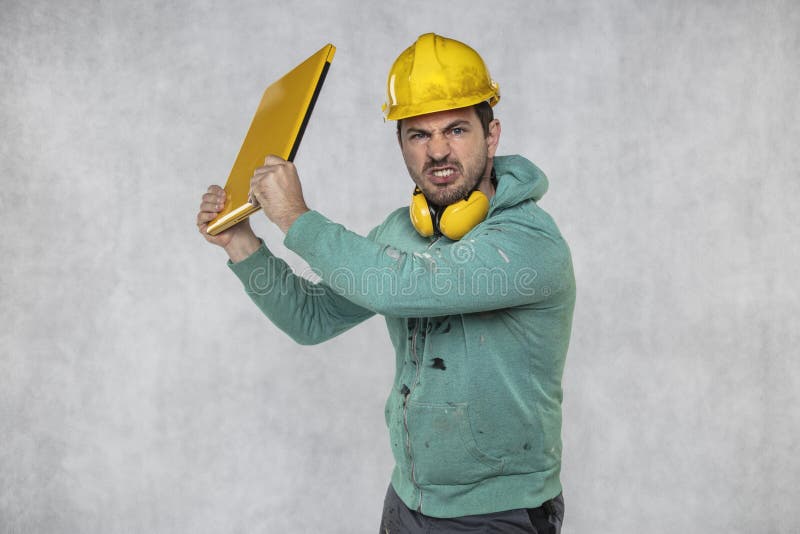 Modern Building Supervisor Keeps the Computer in His Hands, Technology ...