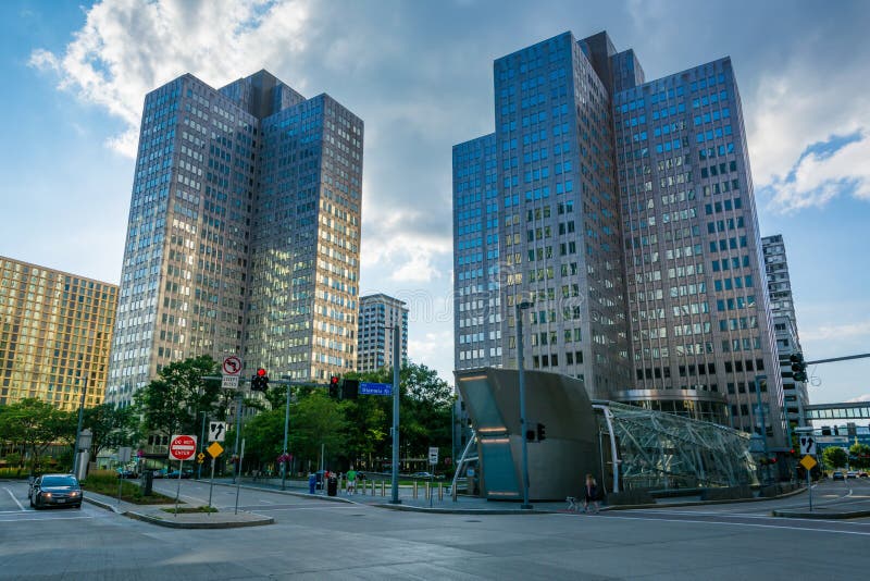 Modern Buildings in Downtown Pittsburgh, Pennsylvania Editorial Stock ...