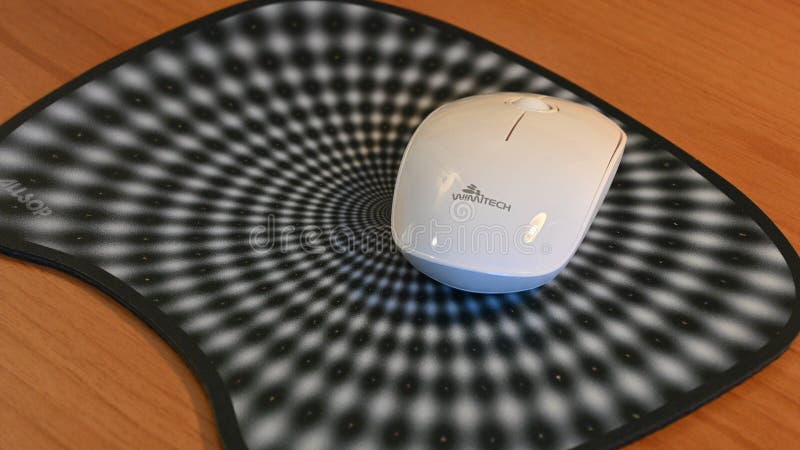 Modern computer on a desk editorial stock image. Image of imac - 40147894