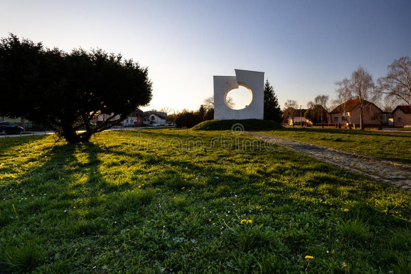Modern Concrete Monument with Circular Design, the Broken Ring, Nova ...
