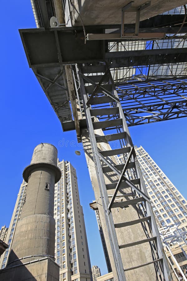 Modern Concrete Structure Building Stock Photo - Image of column ...