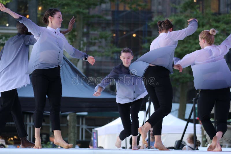Modern Dancer Performing, Bryant Park, New York Editorial Stock Photo ...