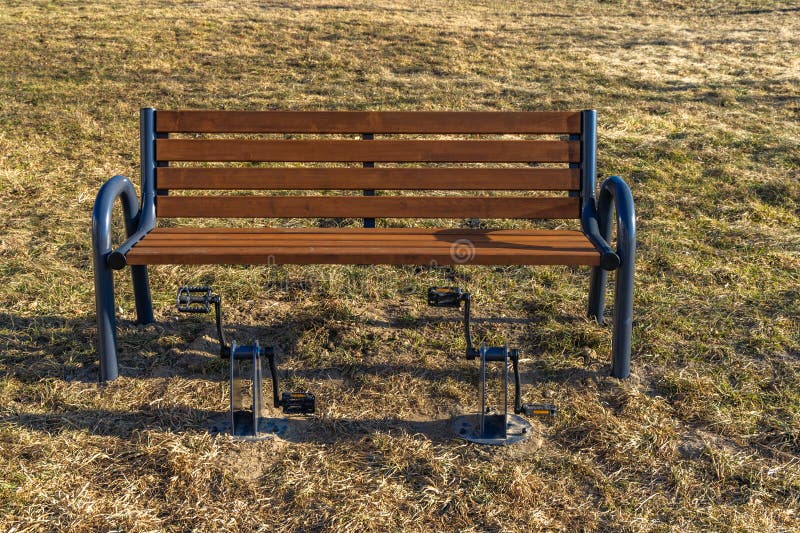Modern Exercise Bench in the Park, Bench with Pedals for Spinning ...